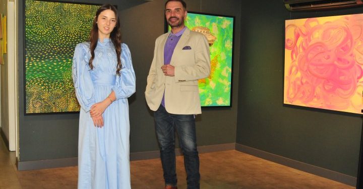 Genç ressam Elif Aksoy'dan 'Bilinç Kuşu'nun Halleri' sergisi - Quality ...